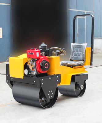 Cina Motore EPA 1 tonnellata di rullo vibratore per strada per un'elevata efficienza operativa nella compattazione della strada in vendita