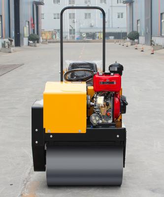 Cina Motore EPA 1 tonnellata di rullo vibratore per strada per un'elevata efficienza operativa nella compattazione della strada in vendita
