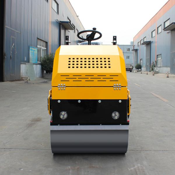Quality 1 Ton Vibrating Tandem Compactor Ride On Road Roller Mini Asphalt Road Compactor for sale