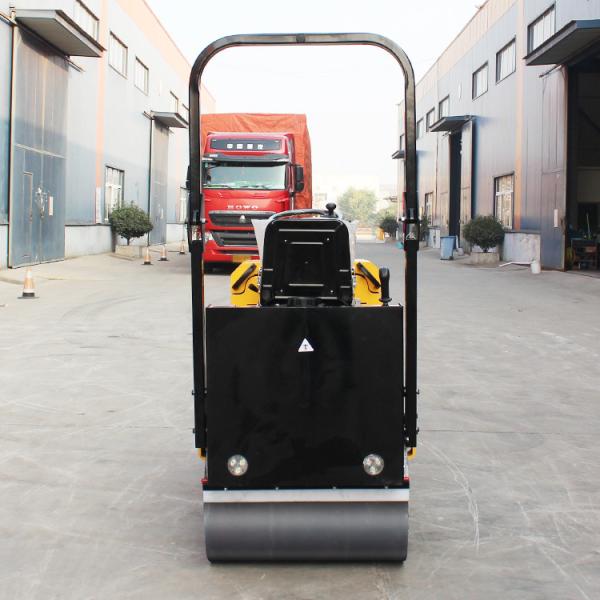 Quality 1 Ton Vibrating Tandem Compactor Ride On Road Roller Mini Asphalt Road Compactor for sale