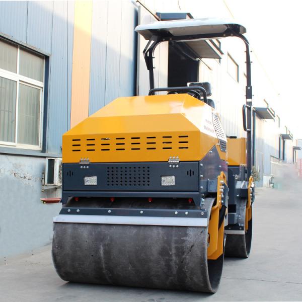 Quality High Grade 40% Ability Double Drum Vibratory Compactor Roller for Road for sale