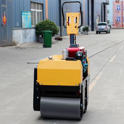 Cina 600 mm di larghezza di compattazione Macchina portatile di compattazione del suolo con capacità del serbatoio del carburante di 2,5 l in vendita