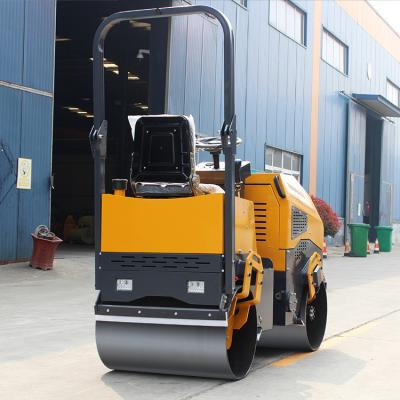 China Compactor de asfalto vibrante de 1 tonelada com rolos de tambor duplo e motor ChangchaiL12 à venda