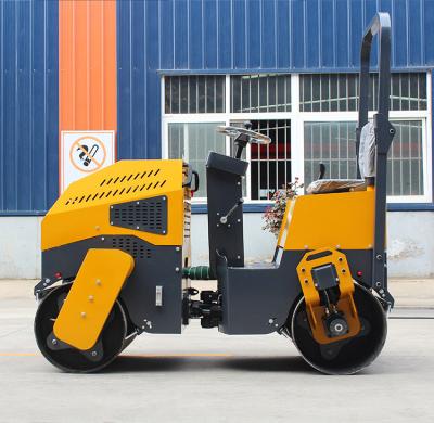 China Compactor de asfalto vibrante de 1 tonelada com rolos de tambor duplo e motor ChangchaiL12 à venda