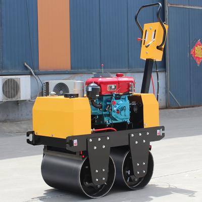 Cina 0.5 Tonnes Walk Behind Double Drum Vibratory Roller Road Roller con punto di vendita unico in vendita