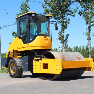 Cina 5000kg 6000kg Vibratory Road Roller con doppio tamburo e forza di eccitazione di 100KN in vendita