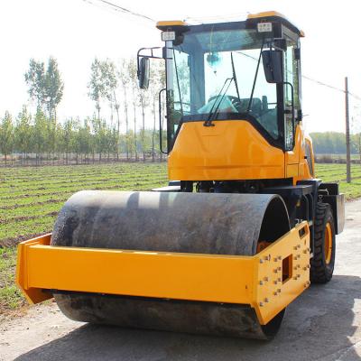 Cina 5000kg 6000kg Vibratory Road Roller con doppio tamburo e forza di eccitazione di 100KN in vendita