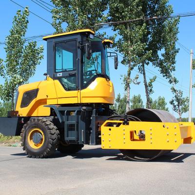 Cina CHANGCHAI Motor Vibratory Roller per la compattazione liscia dell'asfalto sulle strade asfaltate in vendita
