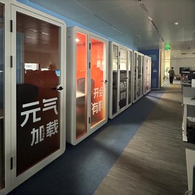 China Customizable STC35dB Soundproof Booth Office Pod with Built-in Ventilation System and LED Lighting for sale