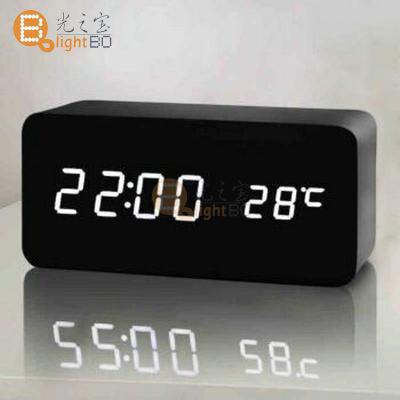 Chine Affichage à LED à cathode commune à 4 chiffres à 7 segments blanc brillant de 0,39 pouce à vendre