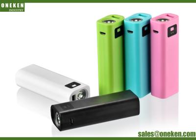 China Flashlight 18650 Power Bank 1800mAh 2600mAh 22 * 32 * 90 Mm With USB Charging Cable for sale