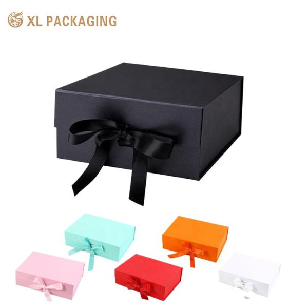 Luxury Foldable Magnetic Closure Foldable Paper Boxes , Embossed Gift Boxes With Ribbon Eco-Friendly and Customizable