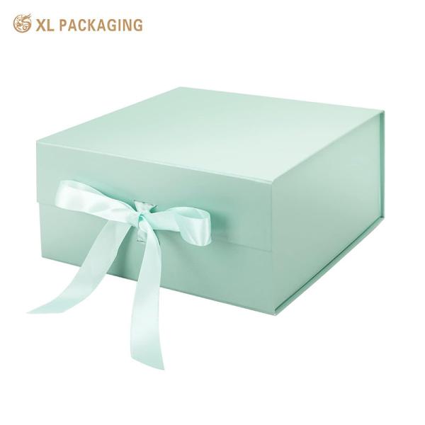 Luxury Foldable Magnetic Closure Foldable Paper Boxes , Embossed Gift Boxes With Ribbon Eco-Friendly and Customizable