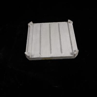 China Density 2.75g/cm3 Refractory Kiln Furniture with Apparent Porosity of 7-8% and Fe2O3 Content of 0.3% for sale