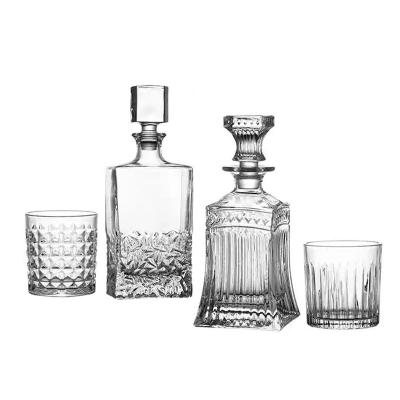 China Whiskey Decanter Aerator – 710ml Crystal Oxygenating Carafe for Bulk Wholesale & Custom Branding for sale