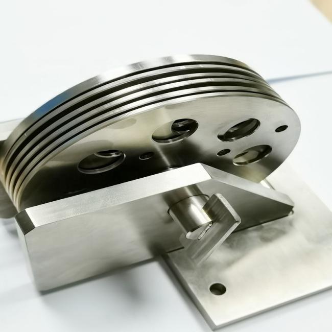 Custom turned metal parts with complex geometries
