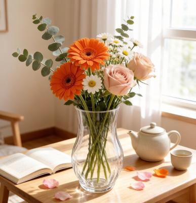 China Eco Friendly Handmade Elegant Crystal Vase , Tabletop Decorative Glass Floral Vase for sale