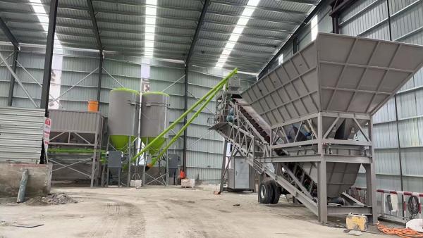 Quality 60m3/H Mini Mobile Concrete Batching Plant Portable Machine Ready Mix for sale