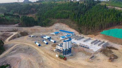 China Hzs60 Kleine betonfabriek 60m3/h Betonfabriek voor natte betongemengsels Te koop