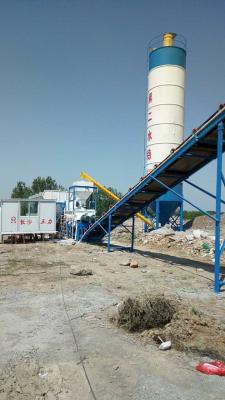 Cina Impianto di miscelazione del cemento per calcestruzzo portatile HZS50 con silos di cemento in vendita