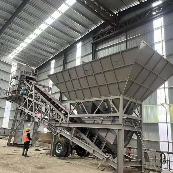 Quality 60m3/H Small Mobile Concrete Batching Plant Foundation  Portable for sale