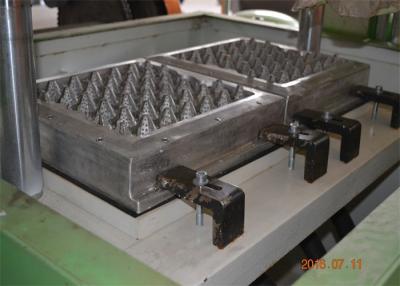 China 700pcs/hr Paper Pulp Molding Machine Reciprocating Type For Egg Tray / Fruit Tray for sale