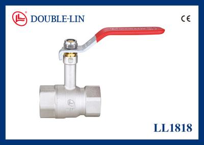 Китай Встроенный в полный поток женский / женский 2 латунный шаровой клапан плоский рычаг ручка продается