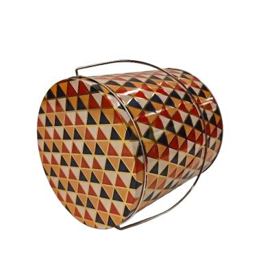 China Geometric Diamond Triangle Pattern Cylindrical Metal Popcorn Bucket with Lid Handlebar for Desserts Snacks Popcorn Potato Chips Cookie Candy for sale