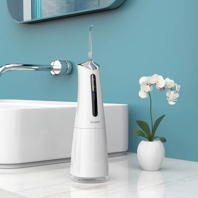 Cina 4 modalità di lavoro 300ml Electric Jet Cordless Portable Water Flosser Pulizia orale in vendita