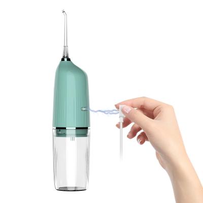 中国 注文色USB再充電可能なNicefeel口頭Irrigator 販売のため