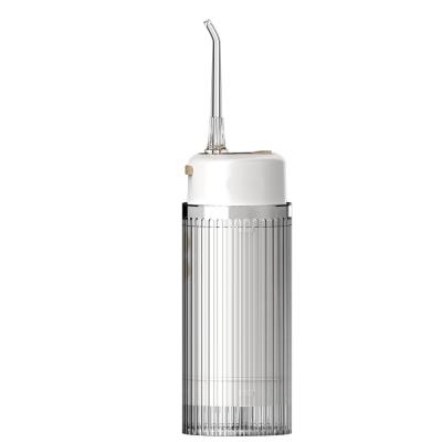 Cina Acqua dentaria ricaricabile Flosser 200ml di Nicefeel USB con una resistenza di 30 giorni in vendita
