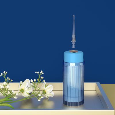 Cina Acqua dentaria ricaricabile Flosser 200ml di Nicefeel USB con una resistenza di 30 giorni in vendita