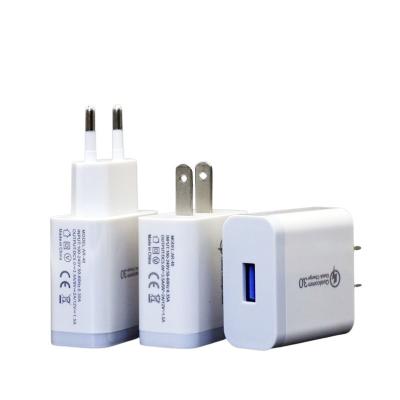 Cina materia plastica USB dei caricatori QC3.0 QC2.0 di 5V 3A 9V 2A del PC dell'ABS veloce in vendita