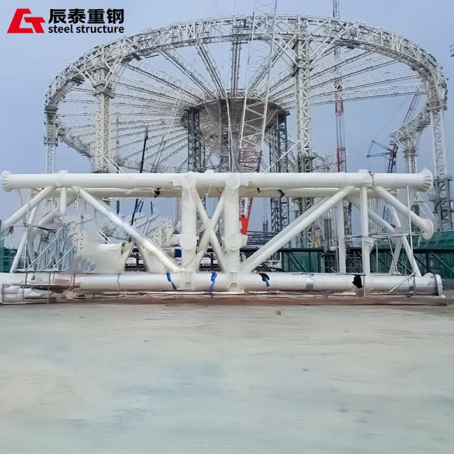 Steel truss structure for exhibition center