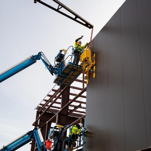 Quality Prefab Steel Structure Car Showroom Fire Resistant With Easy Installation for sale