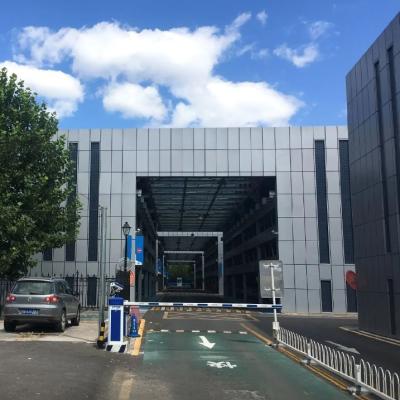 Cina Parcheggio in acciaio su misura Edificio di parcheggio in acciaio resistente al tempo in vendita