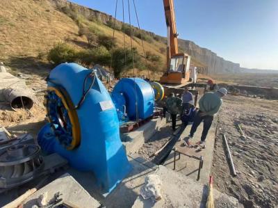 중국 50 년 사용 기간 물 터빈 발전기 합동형 공기/물 냉각 판매용