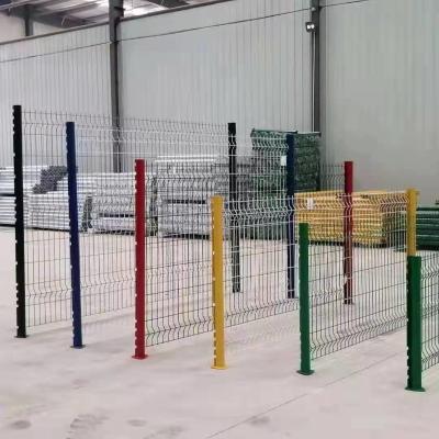 Cina Lo spruzzo o il PVC elettrostatico galvanizzato ha immerso il recinto ricoprente del reticolato di saldatura della posta di SHS in vendita