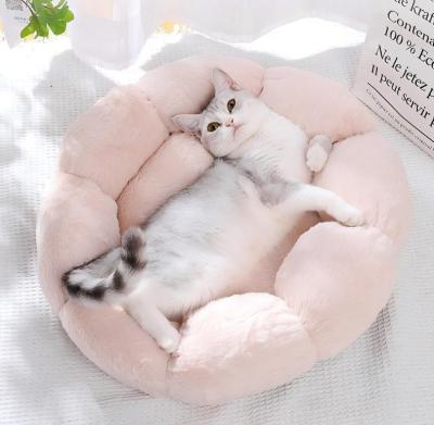 China Soft Wool Cat Bed-Cozy Fluffy Pet Furniture with Removable Washable Cover for Cats for sale