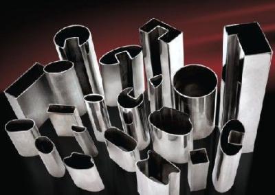 China Competitive Price Stainless Steel Oval Pipes Special Section Tube/Pipe for sale