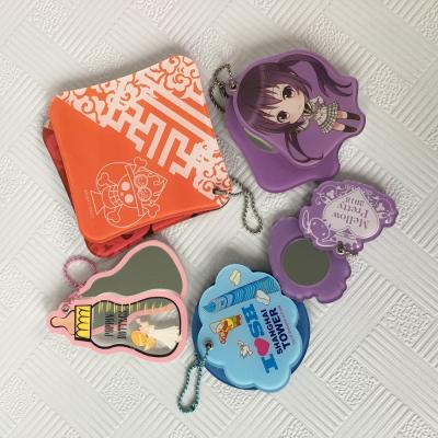 Cina Specchio compatto di singolo anime di plastica laterale, piccolo specchio di trucco per la borsa in vendita