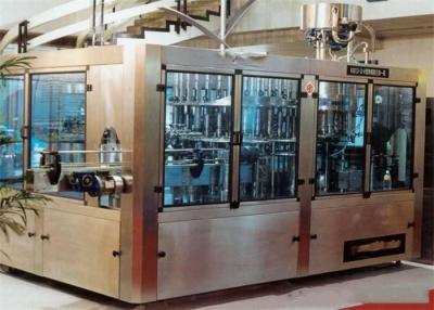 Cina Linea di trasformazione macchine in bottiglia del yogurt automatico pieno della latteria con il serbatoio di pesatura del latte in vendita