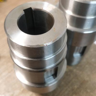 Cina Fabbricazione su misura 1045 Trasmissione in acciaio Pars di ricambio maniche per cavi di cambio in vendita