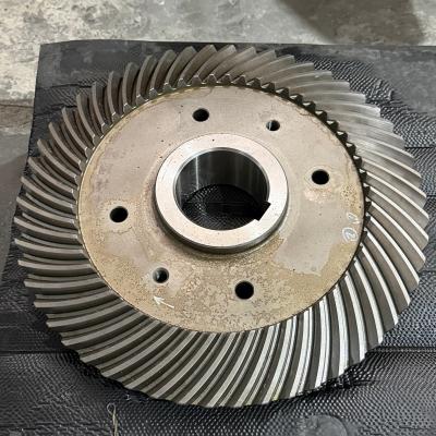 China High Precision Grade Custom Spiral Bevel Gears with ISO 6 Grade for Fast Power Transmission for sale