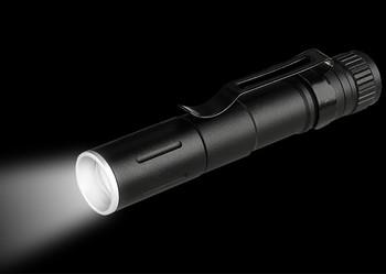 Cina Torcia economica Pen Light Mini Led Flashlight dell'alluminio portatile luminoso eccellente XPE Penlight in vendita