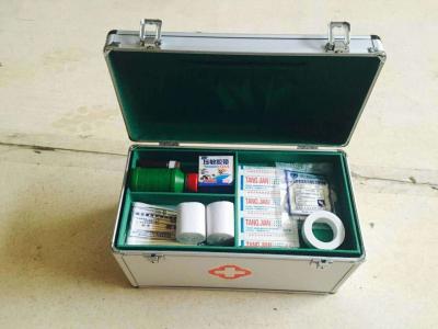 Cina Automobile delle attrezzature di Kit Bag Outdoor Emergency Medical del pronto soccorso dell'alluminio in vendita