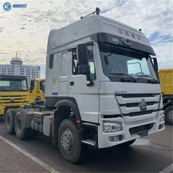 Quality Wheel base 3200mm 6x4 420hp High Roof 2 Sleepers Prime Mover Truck for sale