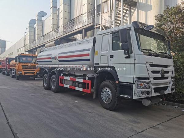 China 20m3 Fuel Tanker Truck Carbon Steel Q235 6x4 371hp Sinotruk Howo CCC supplier