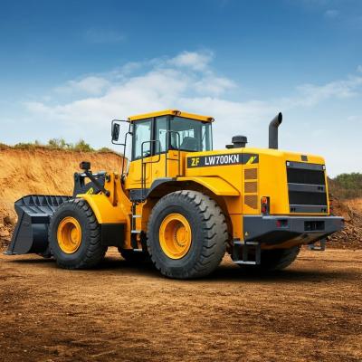 Cina Nuovo caricatore della ruota da 7 tonnellate LW700KN con il cambio ZF del secchio della roccia 4.2m3 per l'estrazione mineraria in vendita