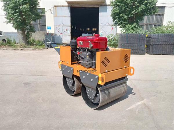Quality 550kg Hydraulic Walk Behind Double Drum Mini vibratory Road Roller for sale